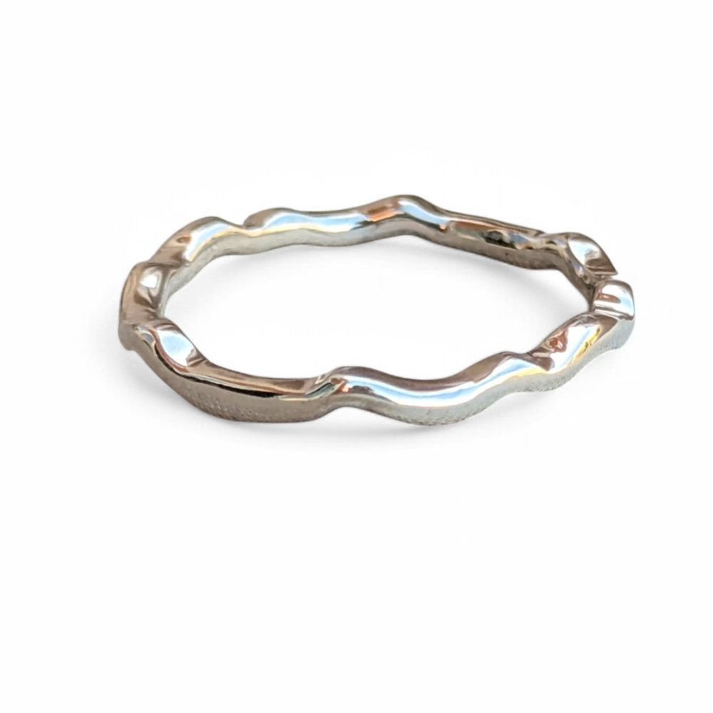 Simple Sonic Wave Ring – Clarity